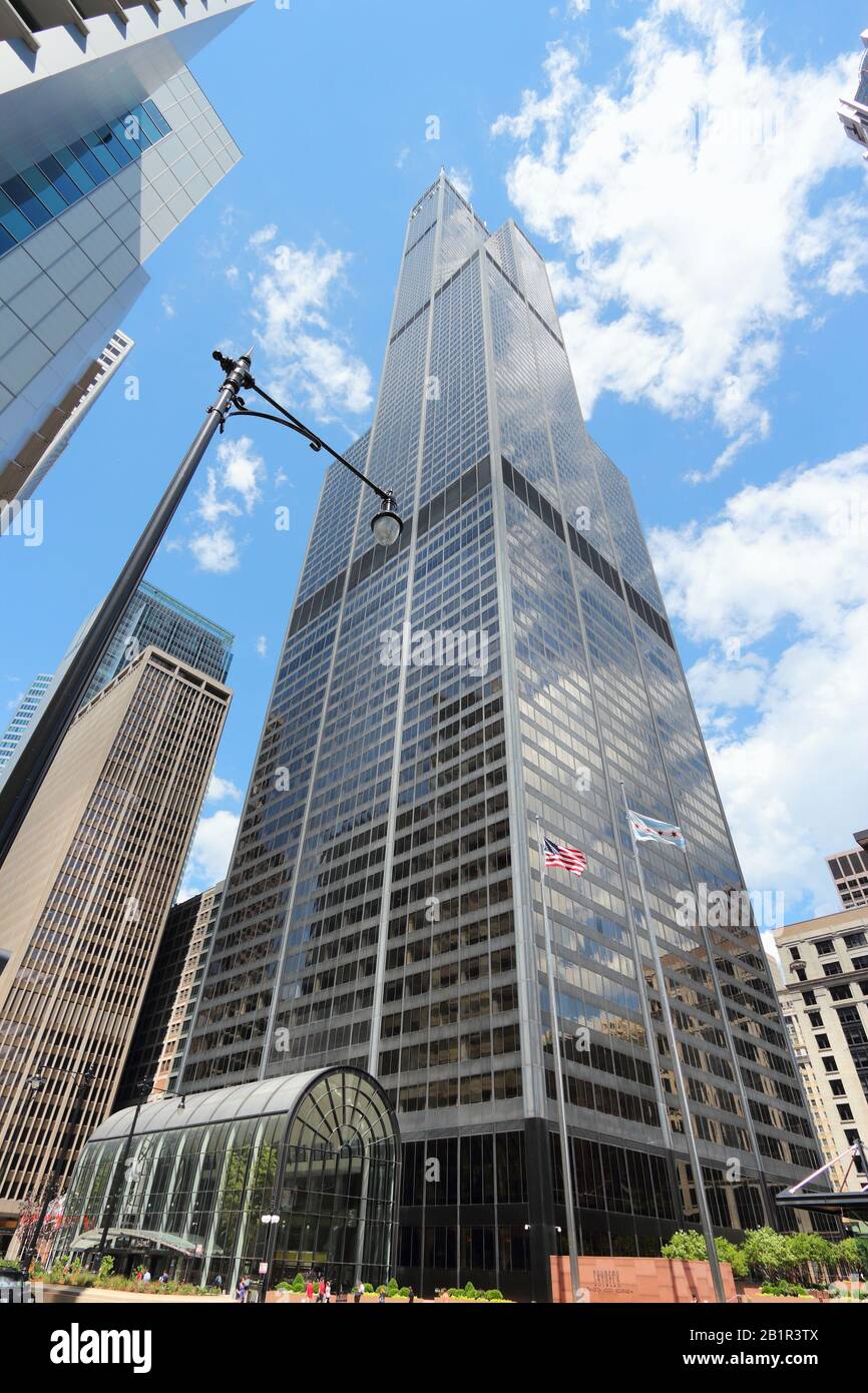 CHICAGO, USA - JUNE 28, 2013: Willis Tower (formerly Sears Tower ...