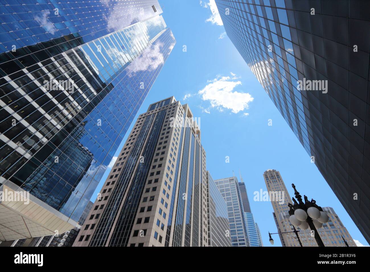 Exterior street level view hi-res stock photography and images - Alamy