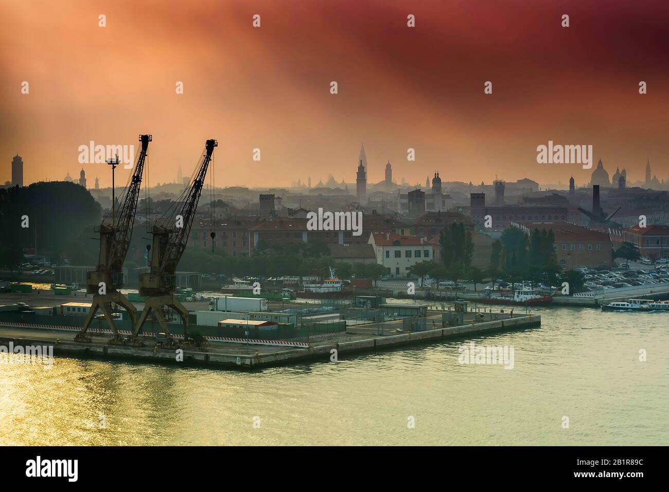 Harbour lagoons hi-res stock photography and images - Alamy