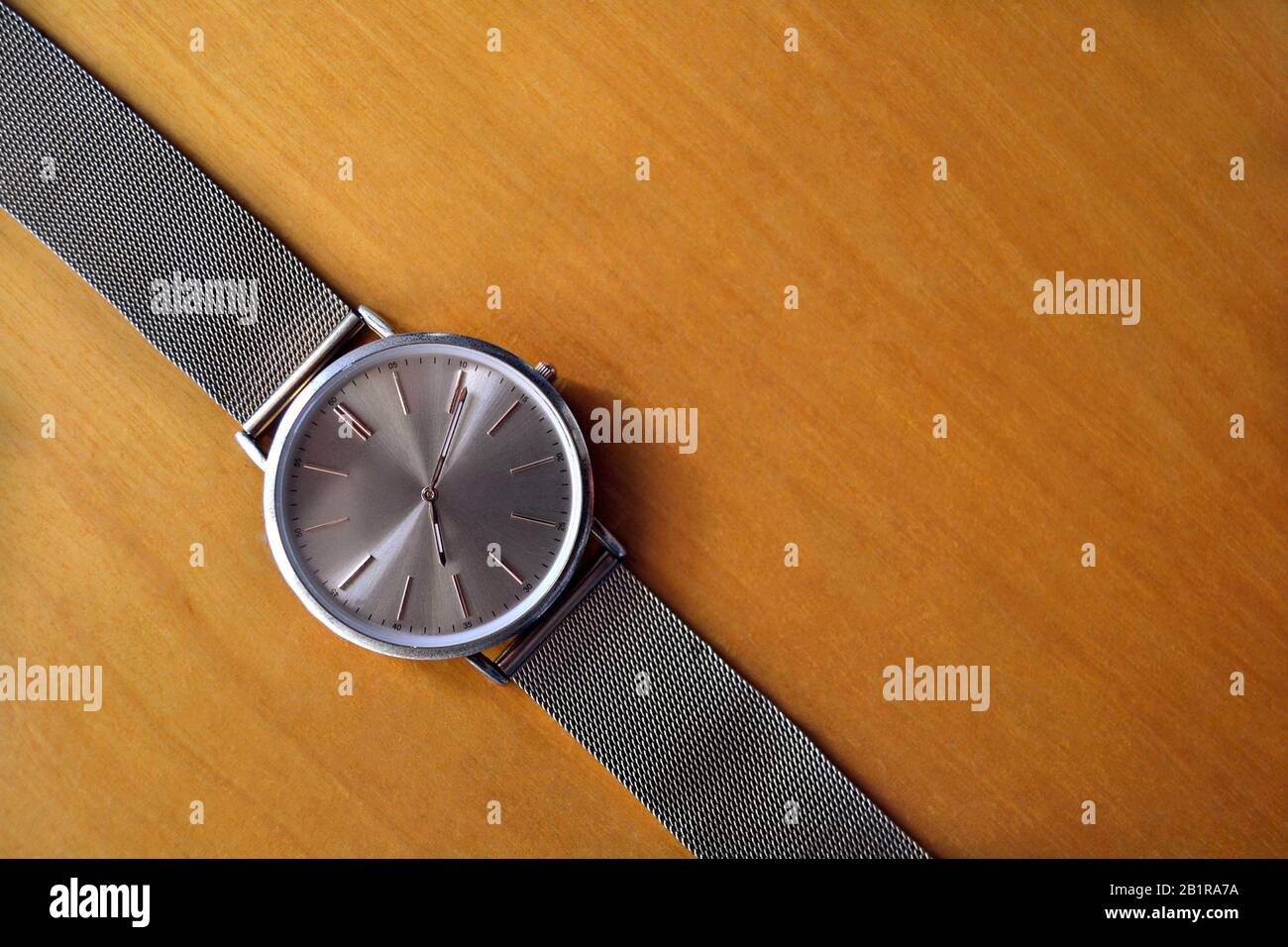 Left hand clock hi-res stock photography and images - Alamy