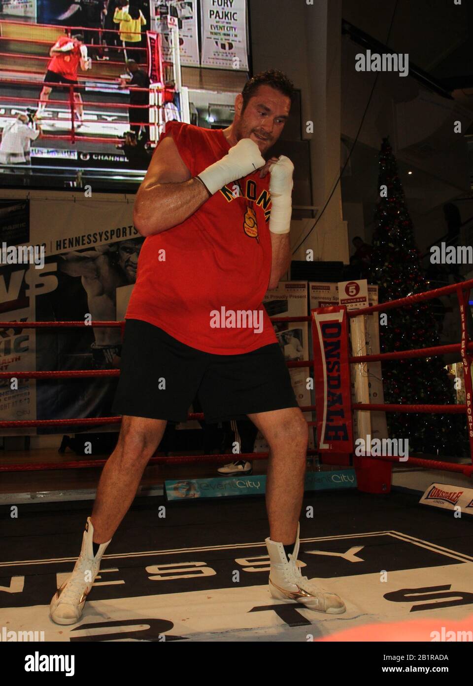 Manchester,Uk World Boxing Champion Tyson Fury trains at Trafford ...
