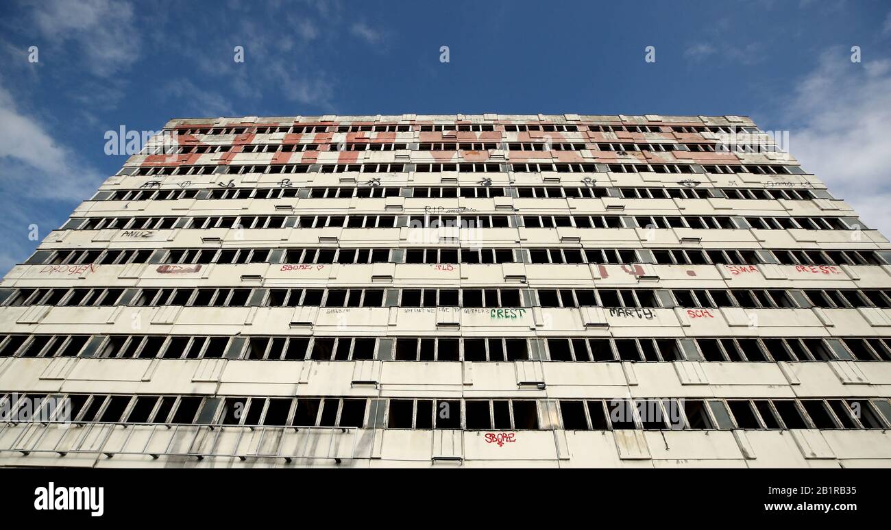 Flats with a view hi-res stock photography and images - Alamy