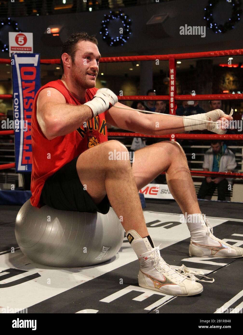 Manchester,Uk World Boxing Champion Tyson Fury trains at Trafford ...