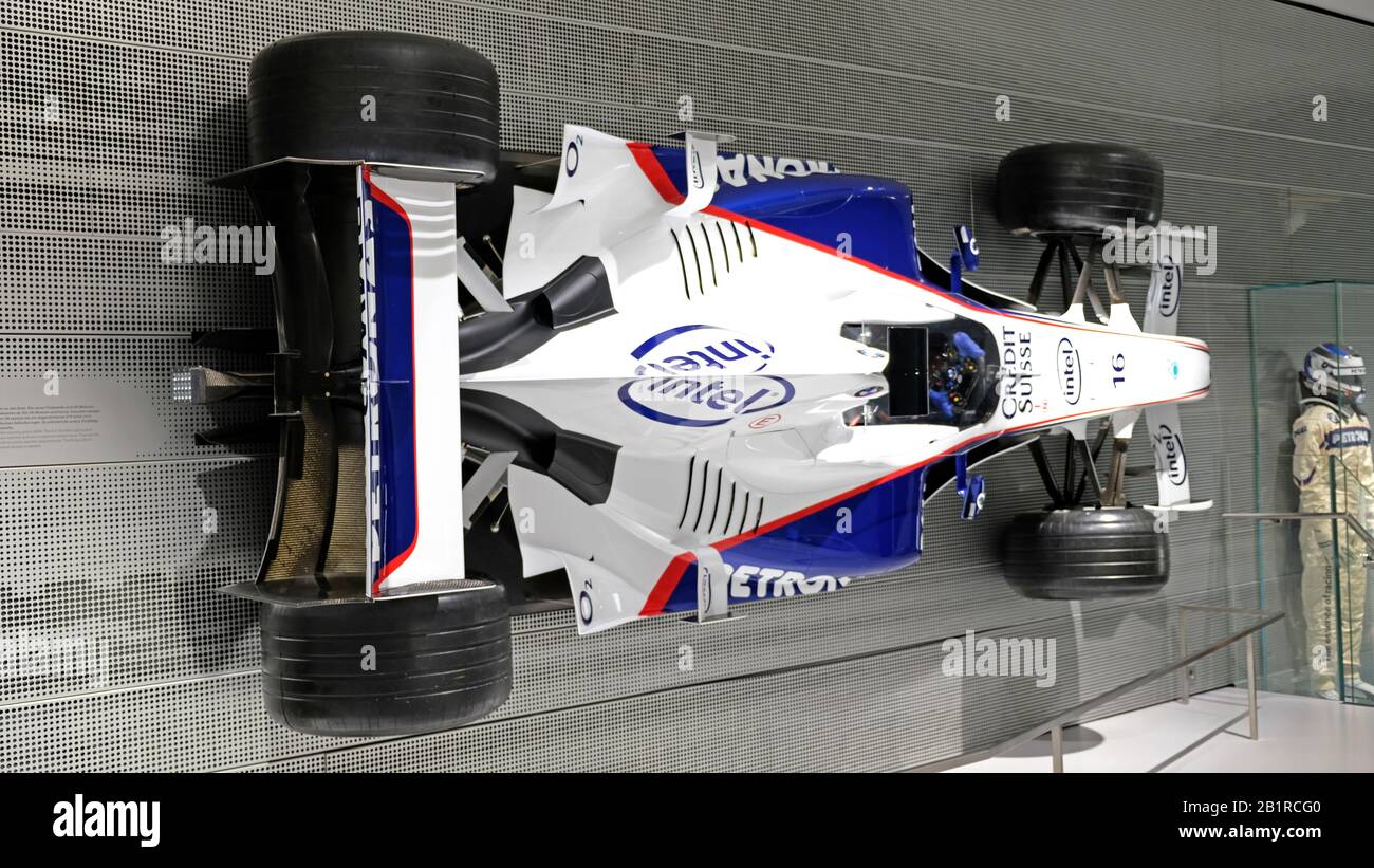 Car speed drive hi-res stock photography and images - Alamy