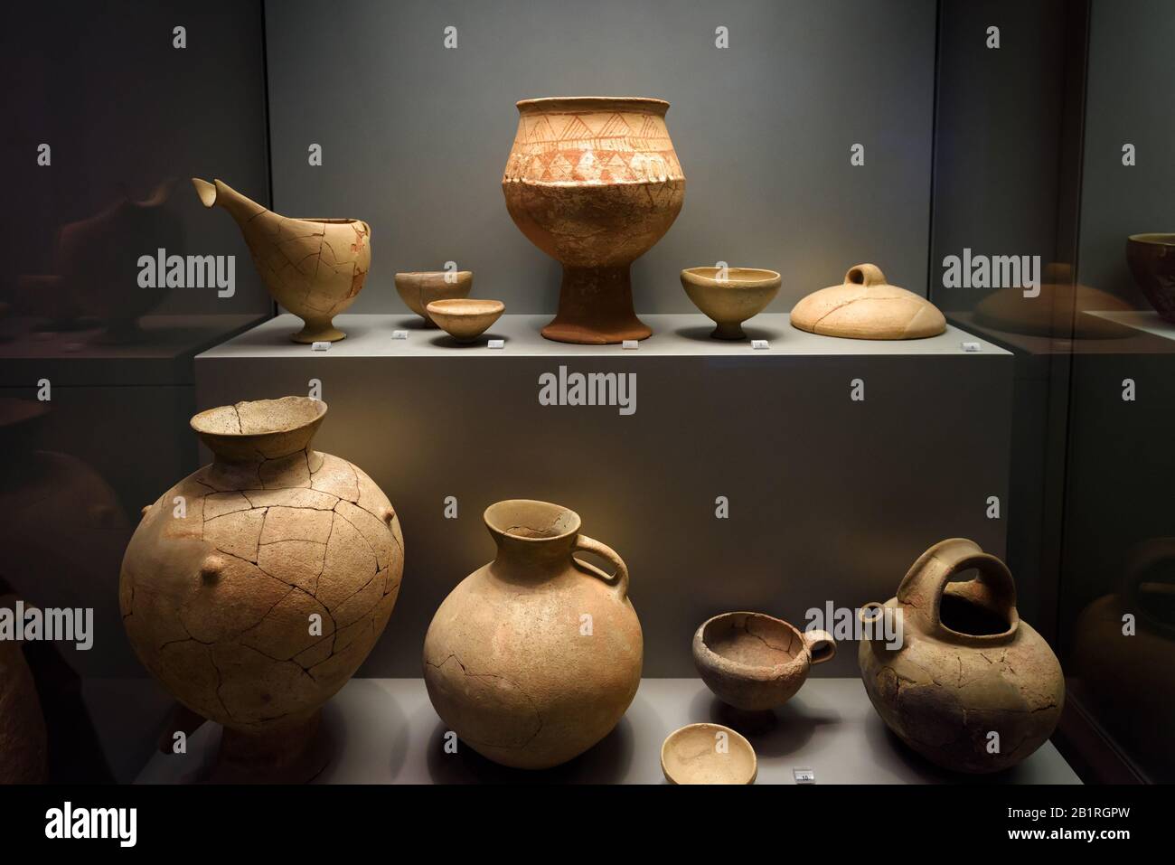 Amphora ancient greek hi-res stock photography and images - Alamy