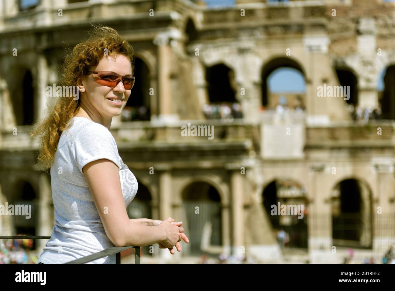 Beautiful italian woman in rome hi-res stock photography and images - Alamy
