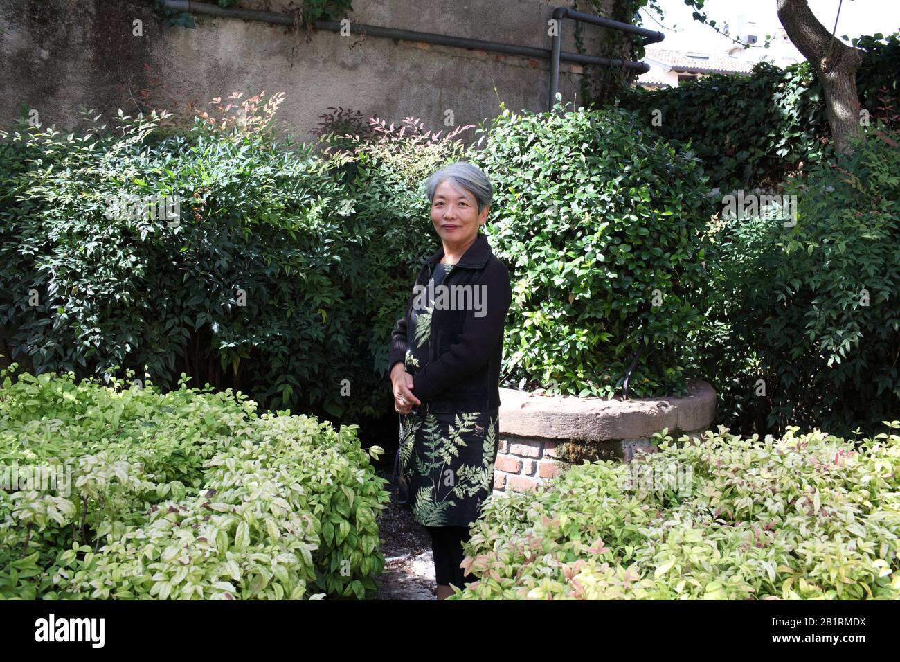 21 21e 21eme xxi xxie xxieme siecle hi-res stock photography and images ...