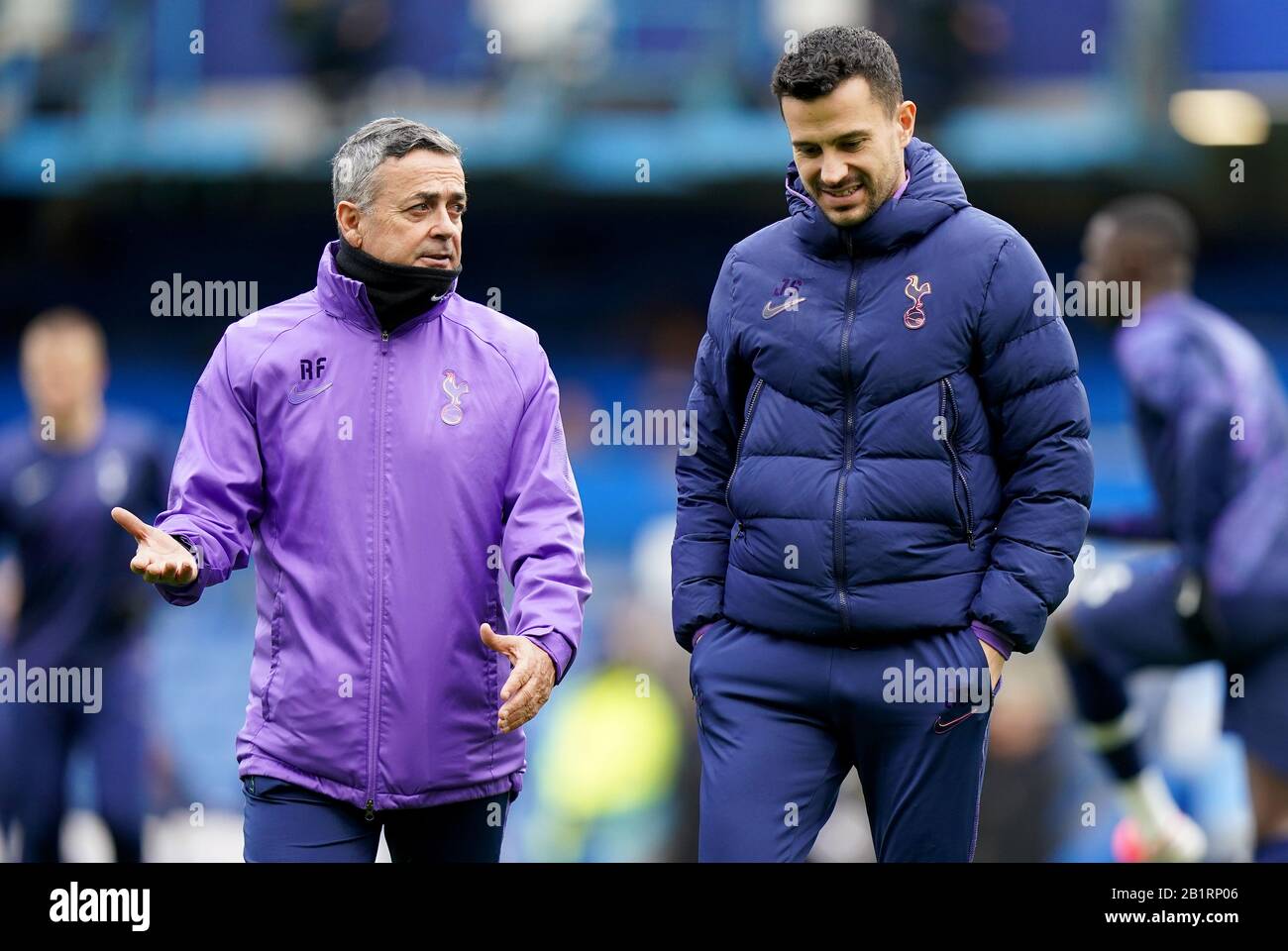 Beginning premier league match stamford bridge hi-res stock photography ...
