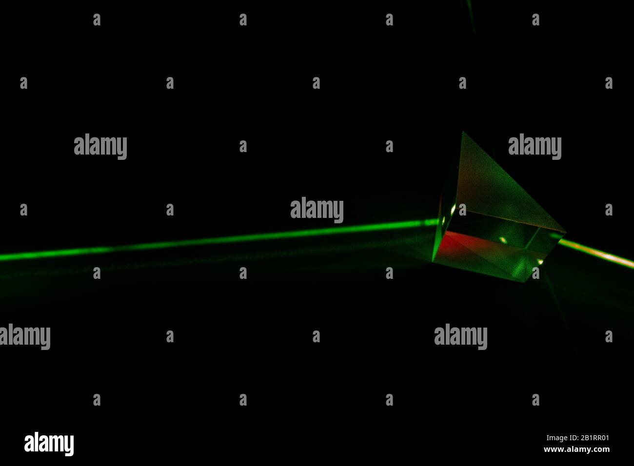 Laser diffraction experiment hi-res stock photography and images - Alamy