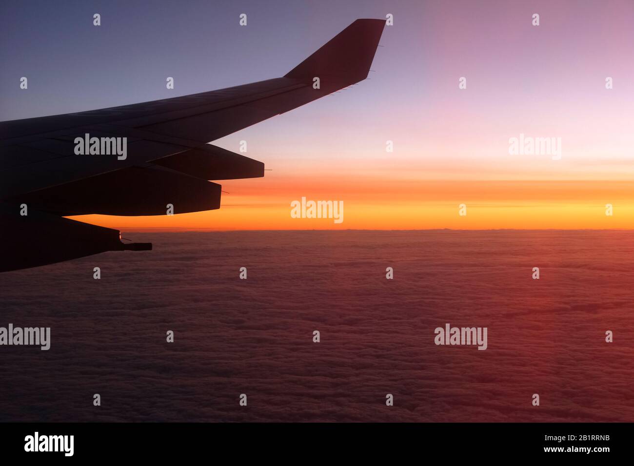 Sunset from aircraft hi-res stock photography and images - Alamy