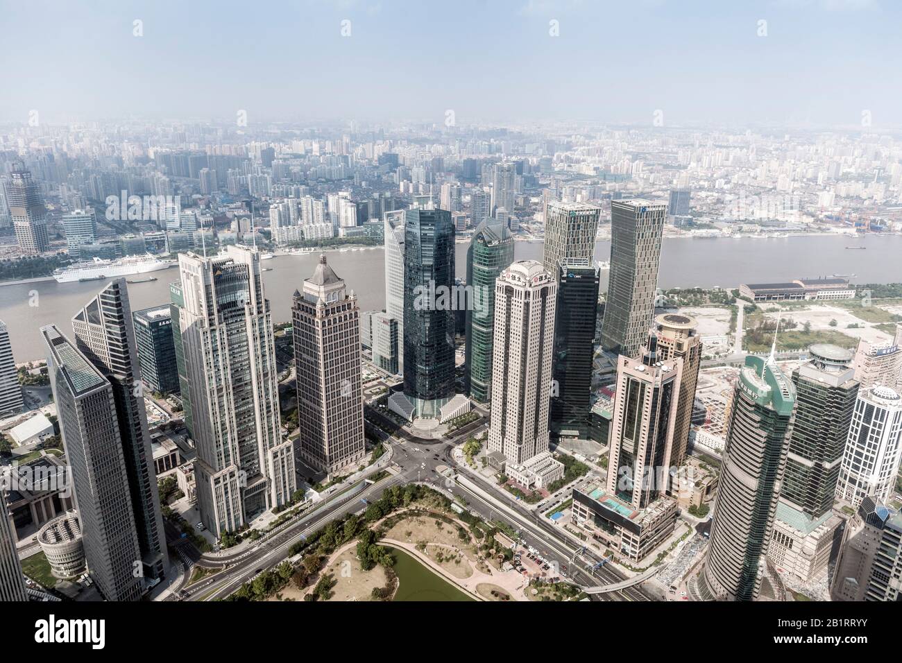 One lujiazui tower hi-res stock photography and images - Alamy