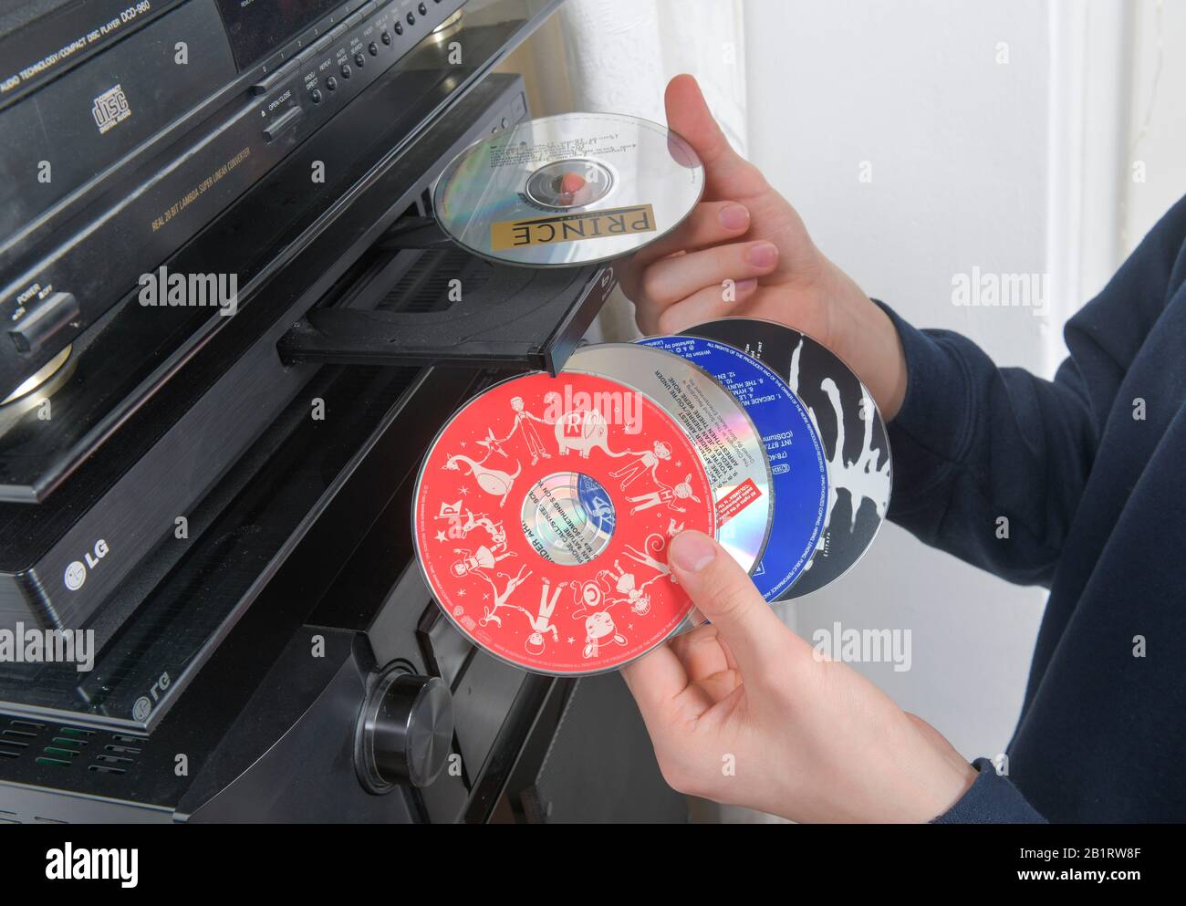 CD-Player, CDs, Musik, Symbolfoto Stock Photo - Alamy