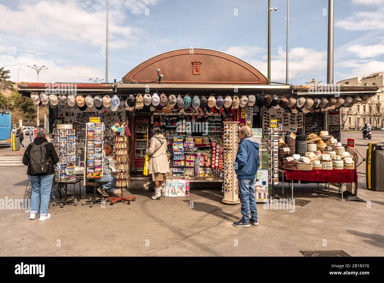 Newspaper Kiosks High Resolution Stock Photography and Images - Alamy