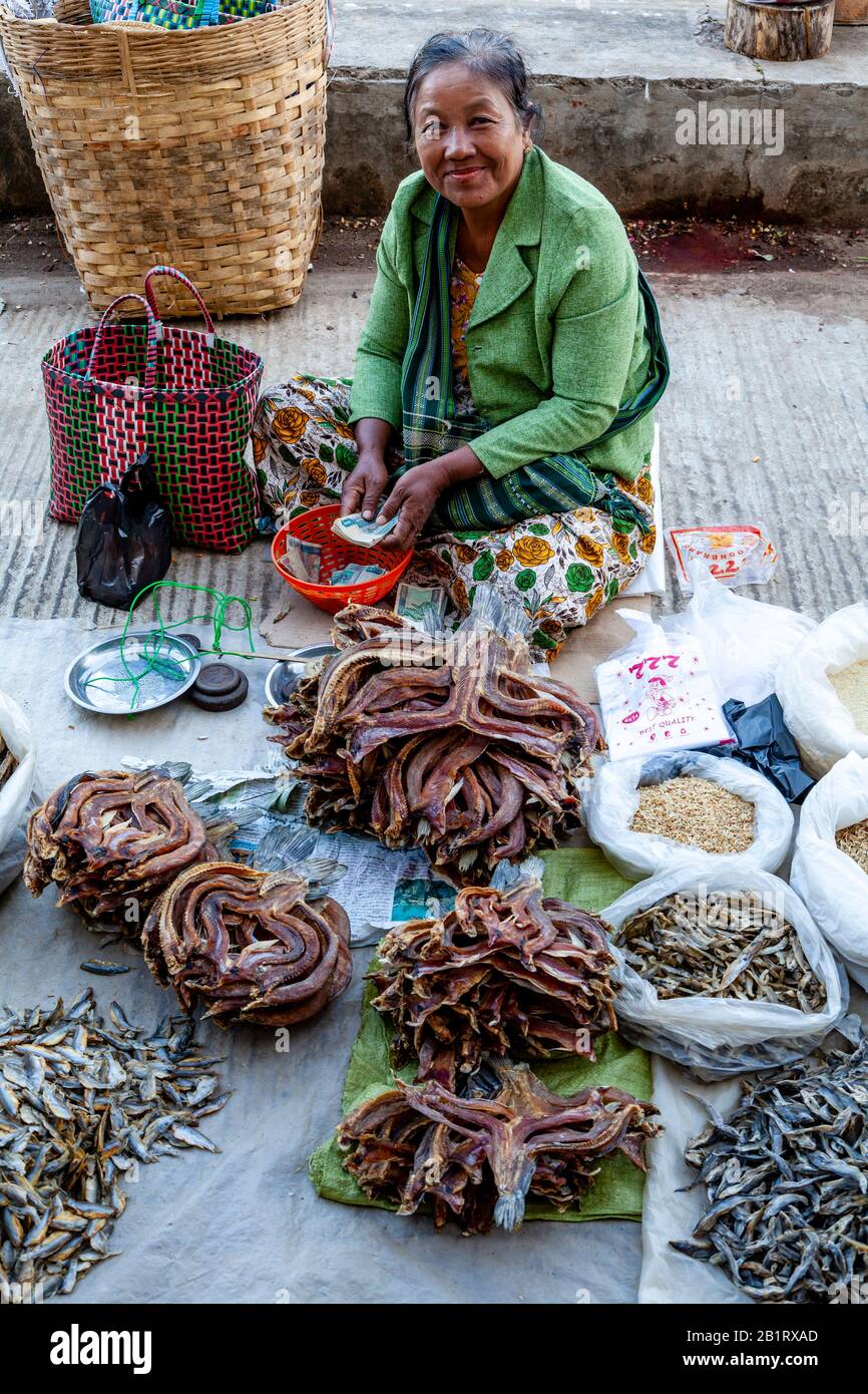 Fish woman hi-res stock photography and images - Alamy