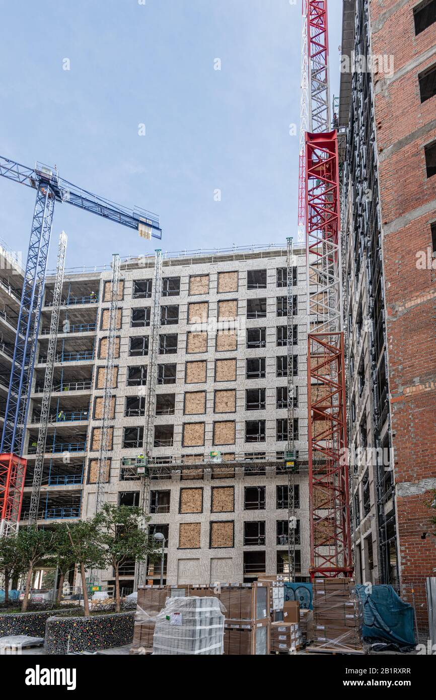 construction of new flats, building site Madrid, Spain Stock Photo - Alamy