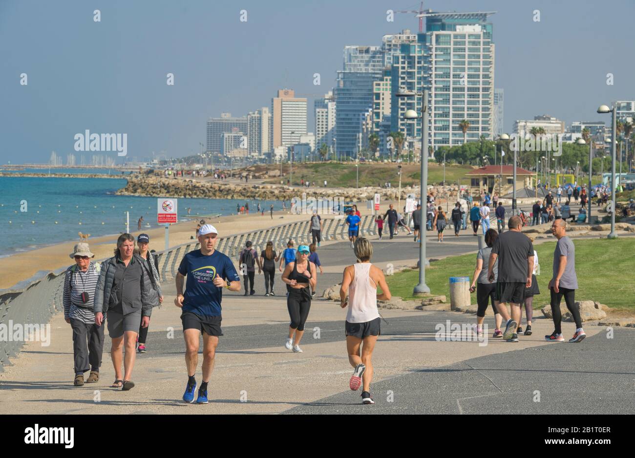 Menschen strandpromenade hi-res stock photography and images - Alamy