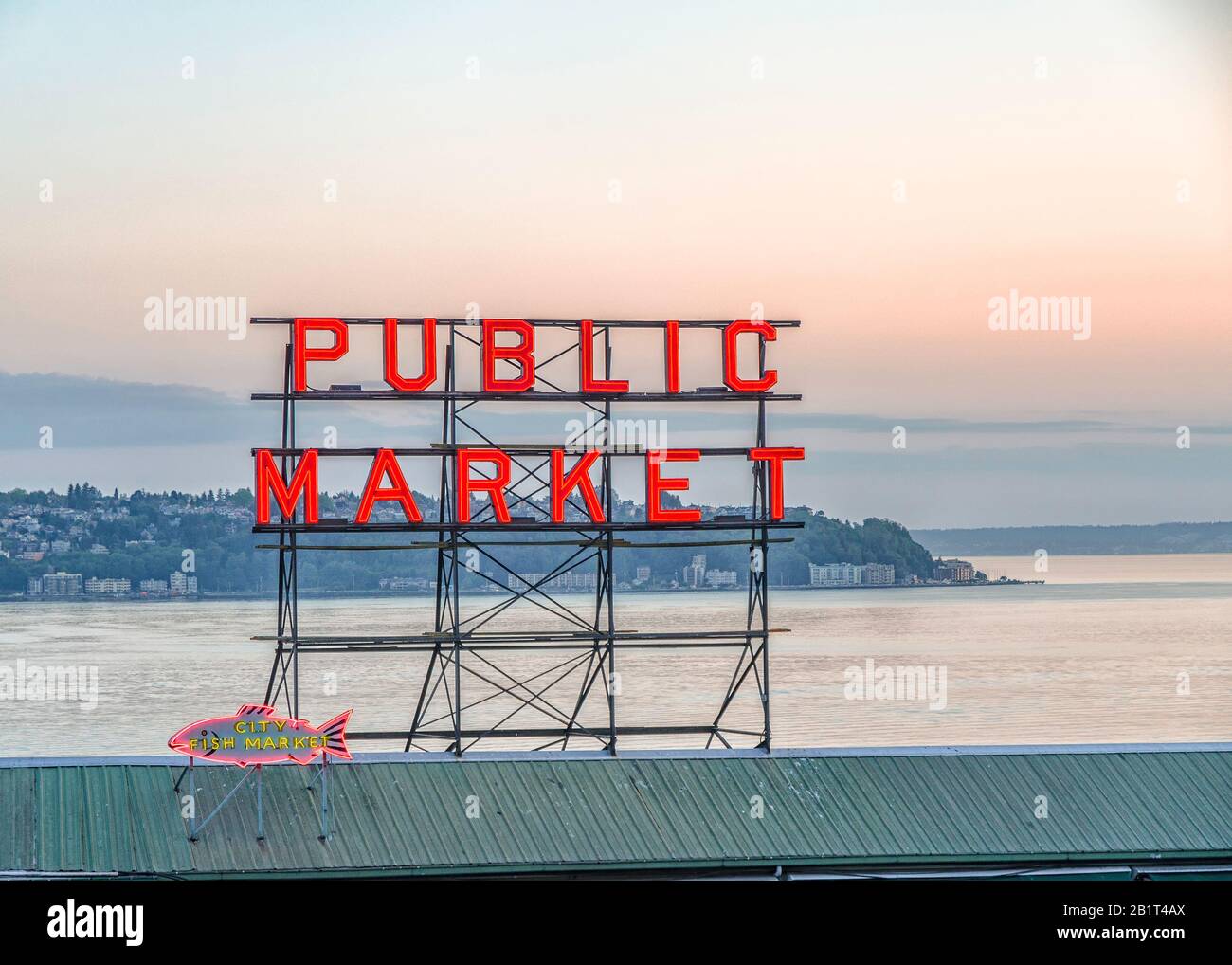 Neon beauty sign hi-res stock photography and images - Alamy