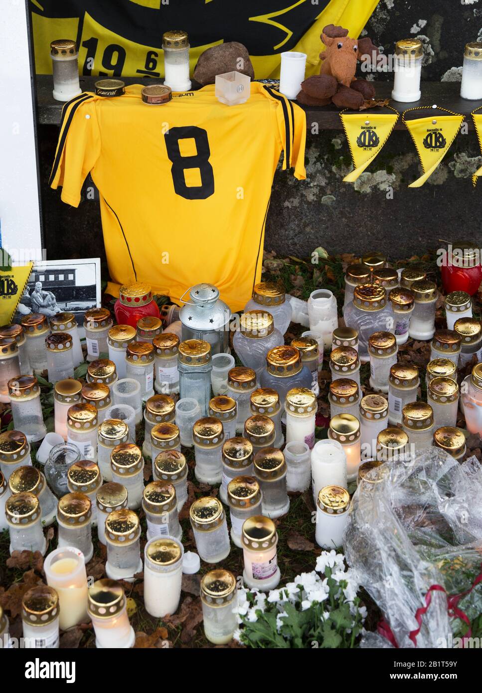 Football player death hi-res stock photography and images - Alamy