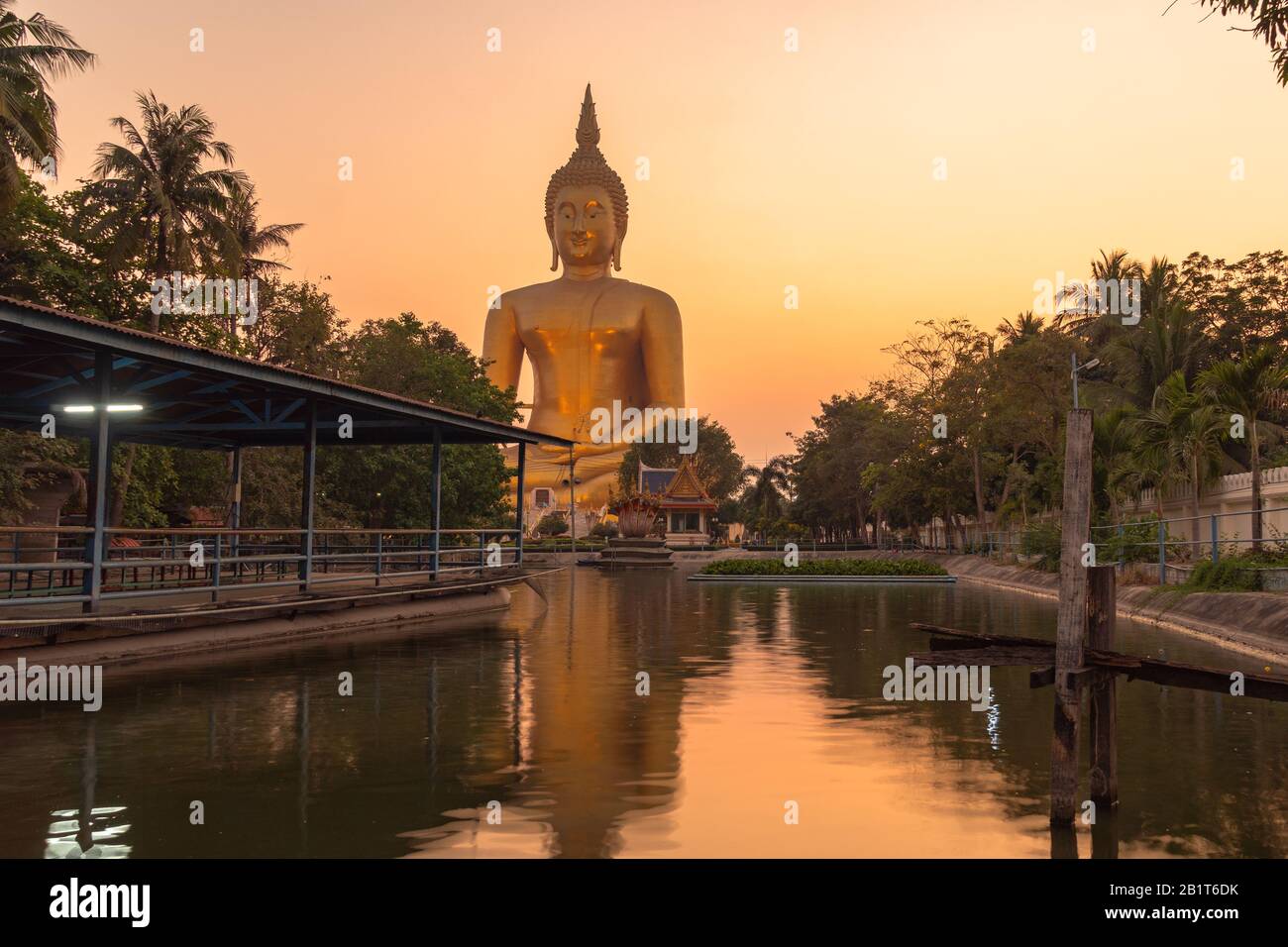 The great buddha wat muang monastery hi-res stock photography and ...