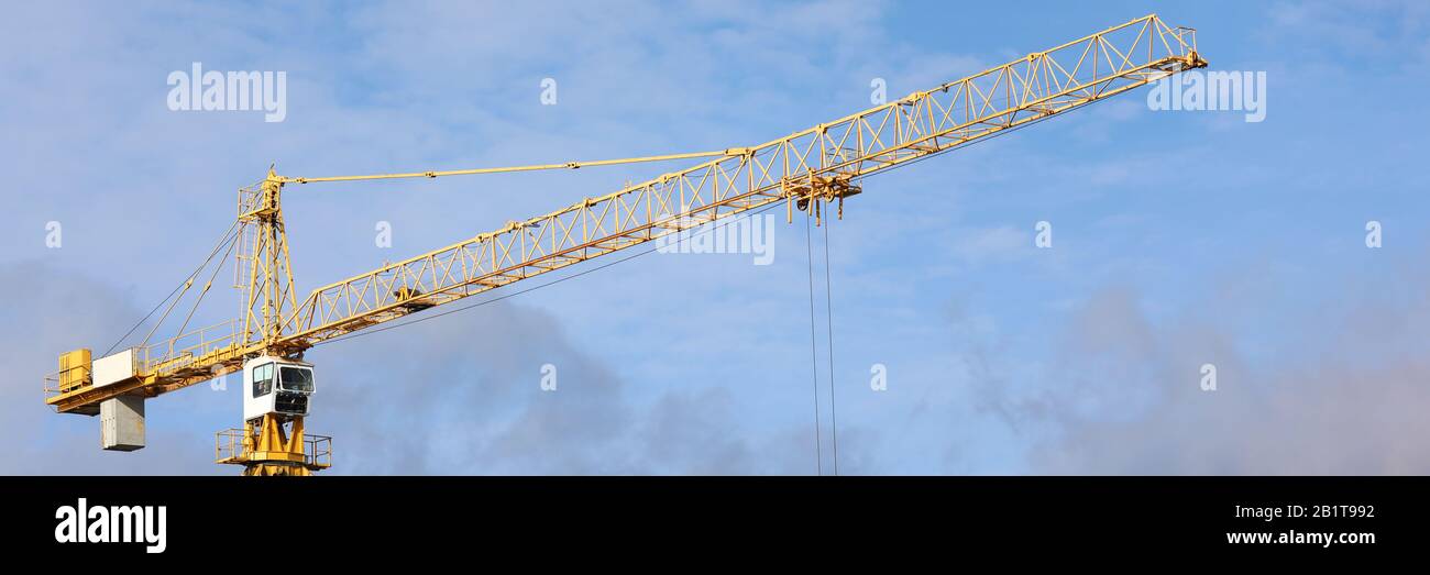 Hoisting up hi-res stock photography and images - Alamy