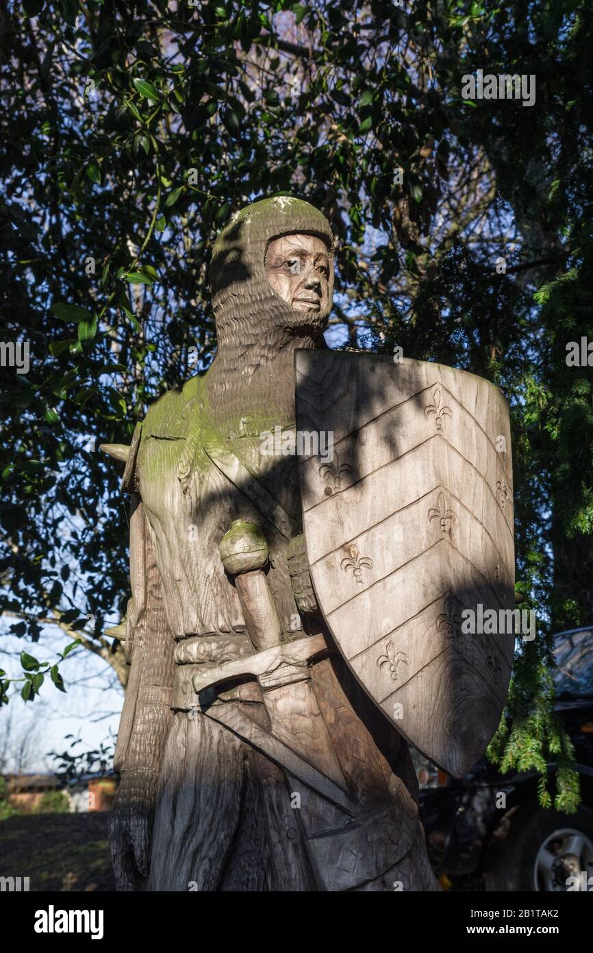 Carved wooden knight hi-res stock photography and images - Alamy