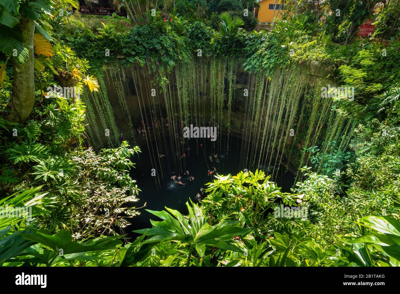 Ik kil cenote mexico hi-res stock photography and images - Alamy