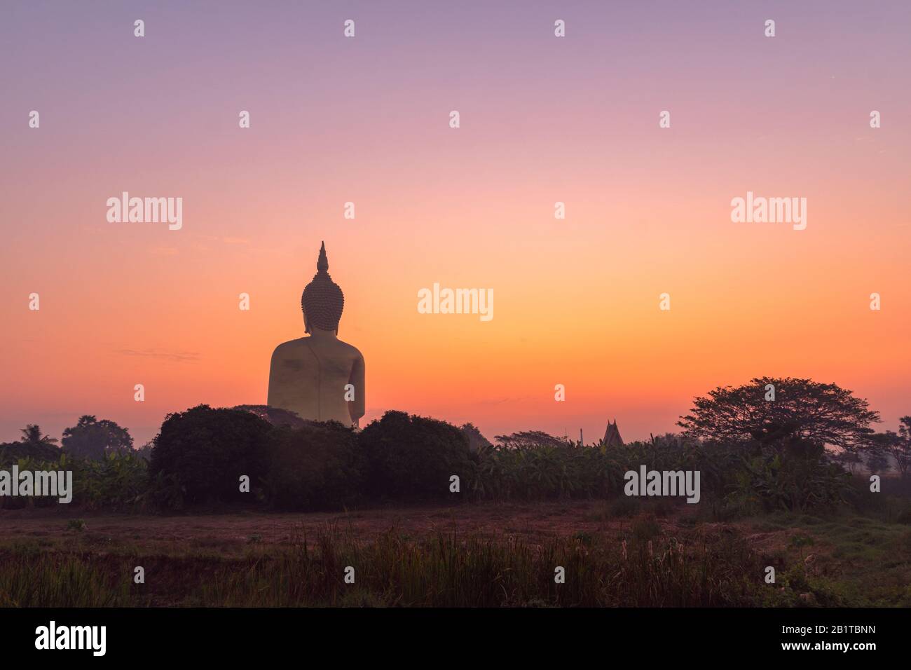 The great buddha wat muang monastery hi-res stock photography and ...