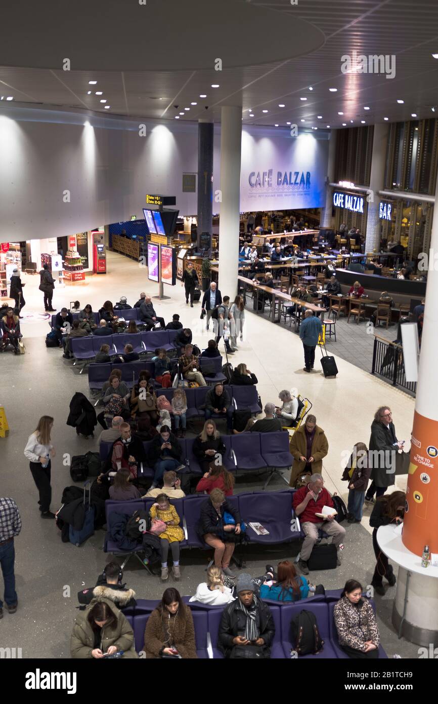 Manchester Airport Terminal 1 Stock Photos & Manchester Airport ...