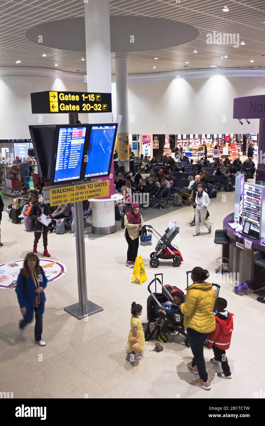 Manchester Airport Terminal 1 Stock Photos & Manchester Airport ...