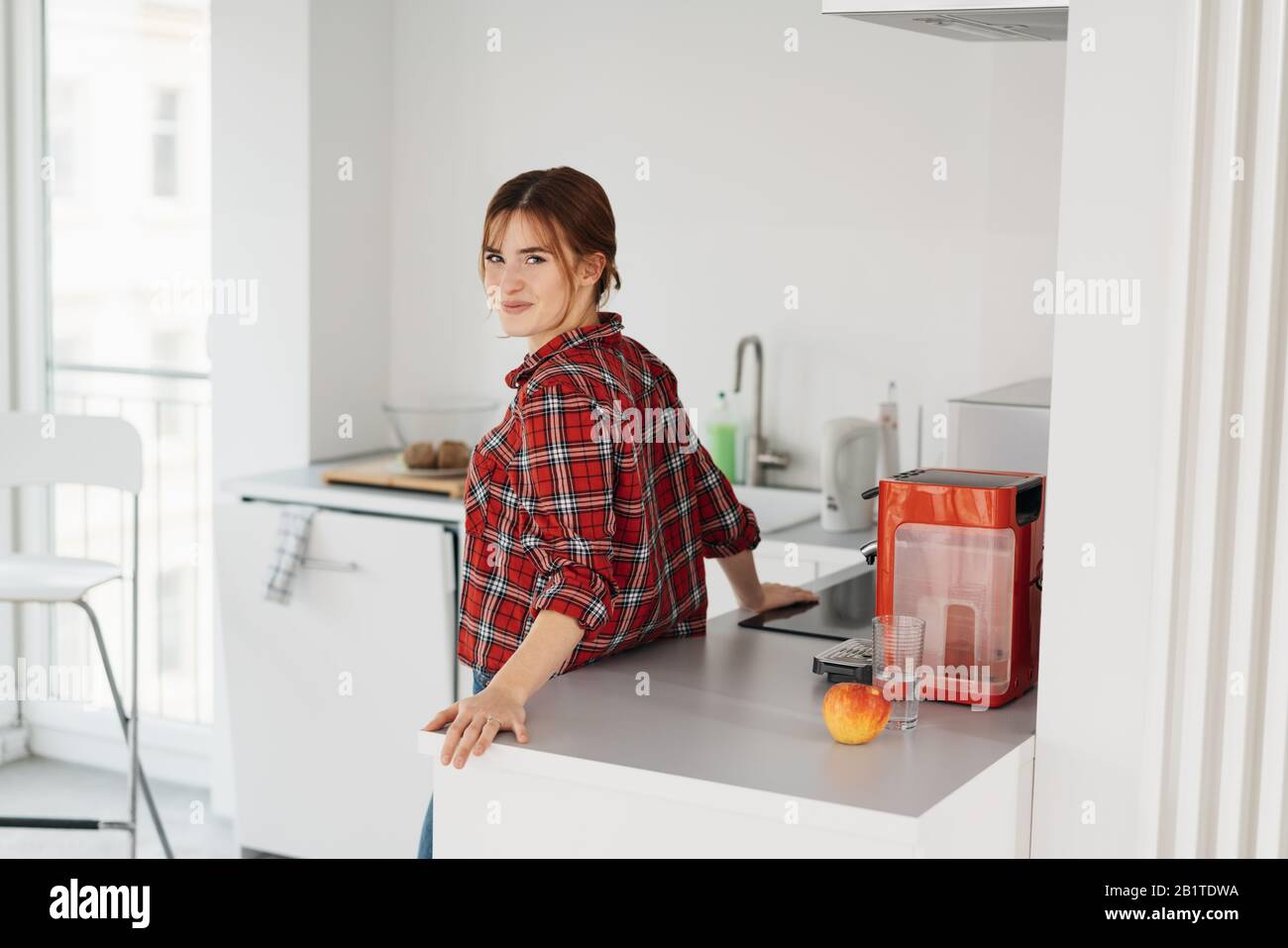 Kitchenette counter hi-res stock photography and images - Alamy