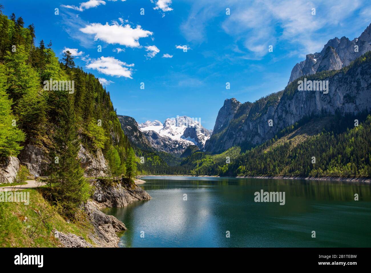 Hiking trail at the Gosausee, Dachstein massif, Gosausee with Dachstein ...