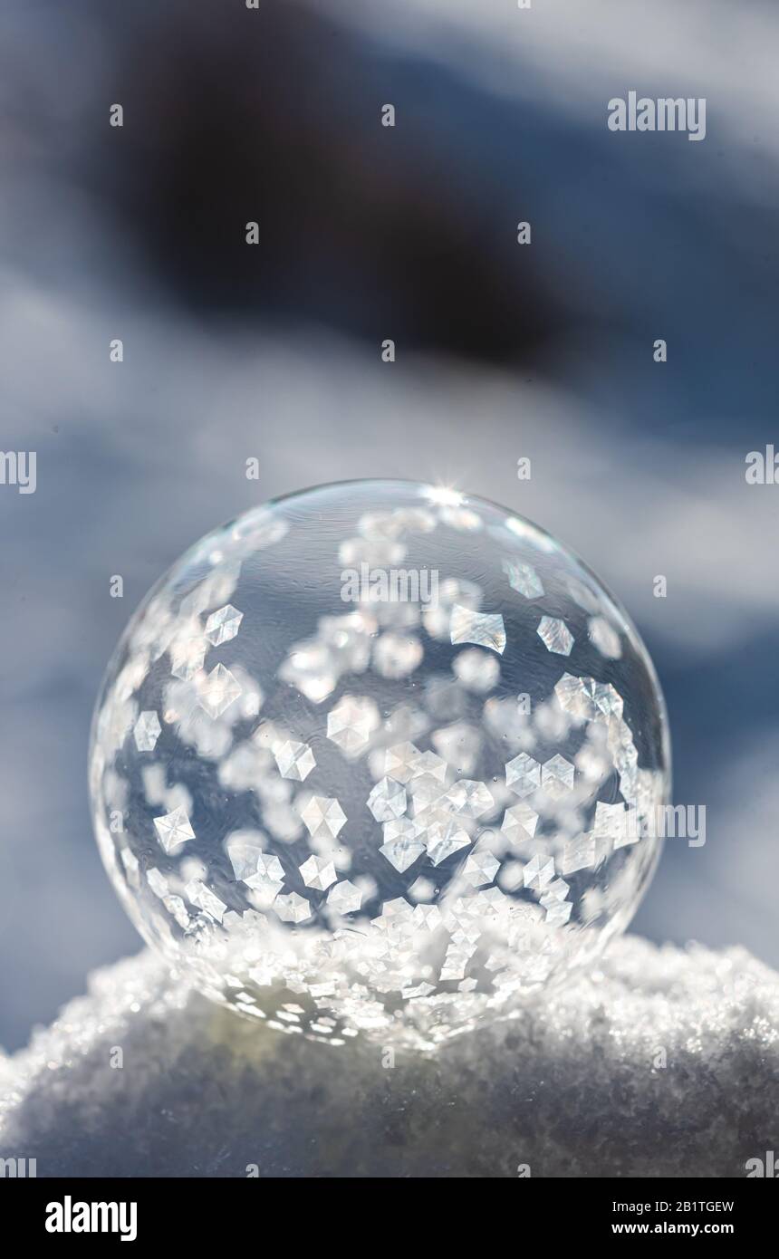 Freezing day hi-res stock photography and images - Alamy