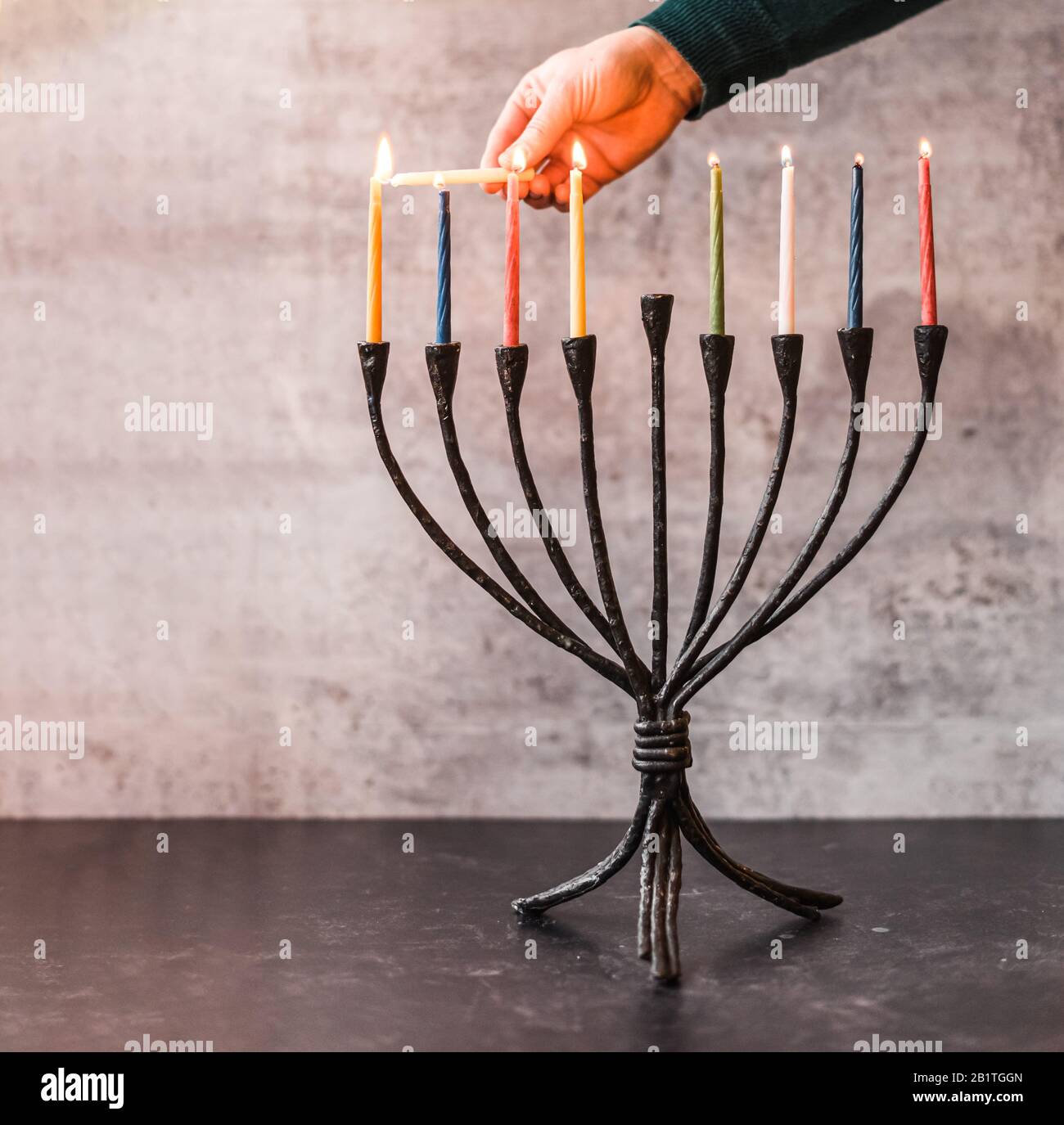 Jewish menorah lighting hi-res stock photography and images - Alamy