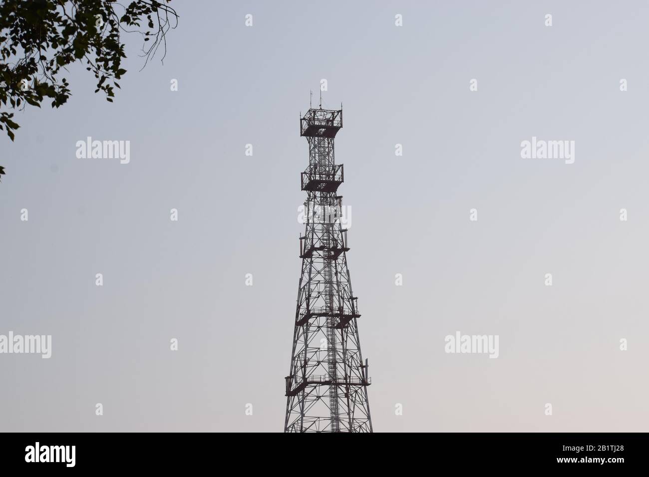 Cell phone tower india hi-res stock photography and images - Alamy