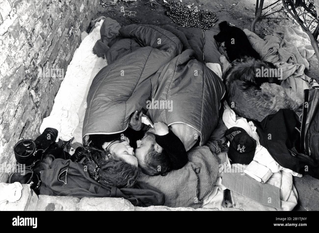 Homeless man uk hi-res stock photography and images - Alamy