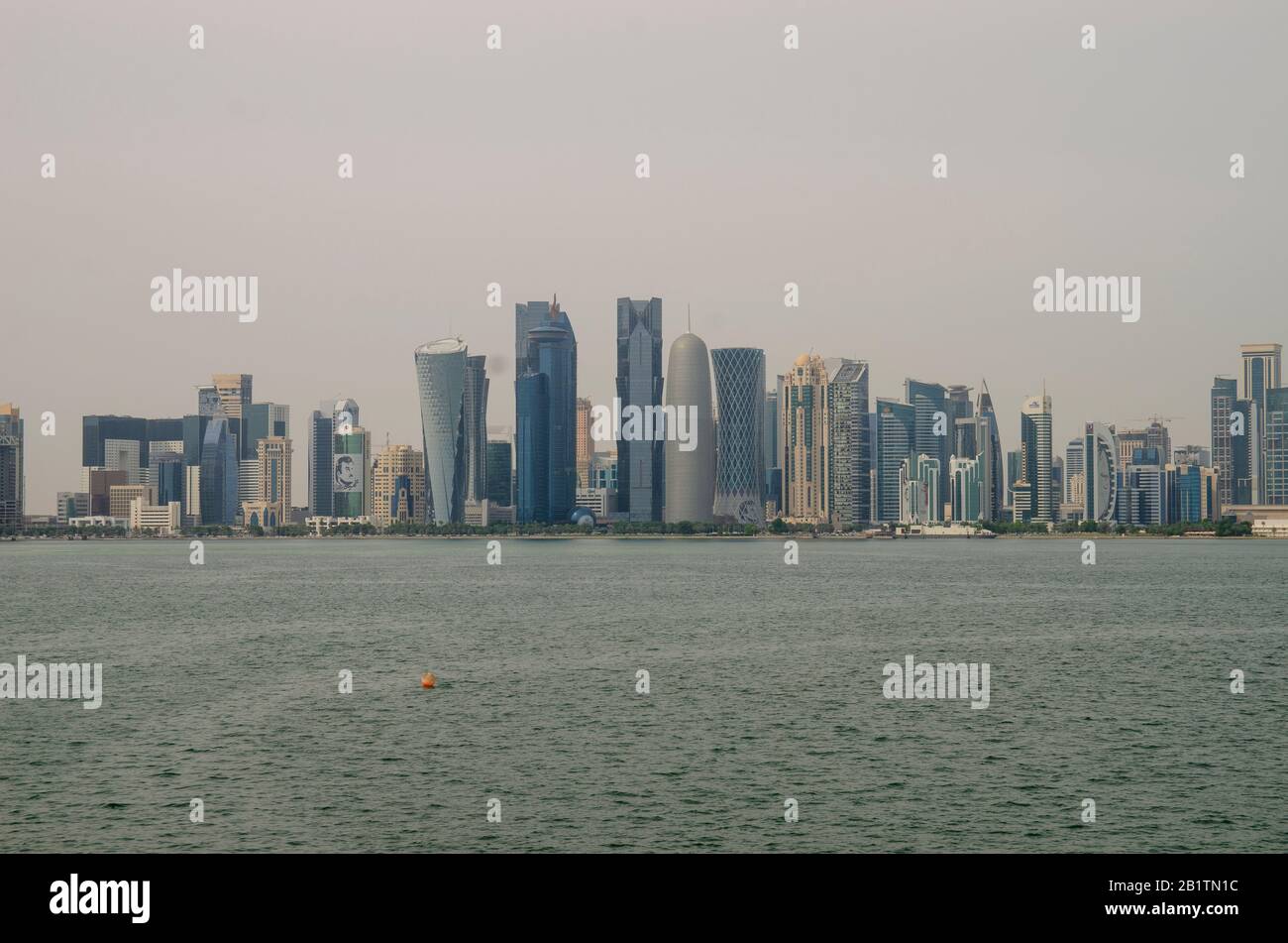 Qatar skyline sun hi-res stock photography and images - Alamy