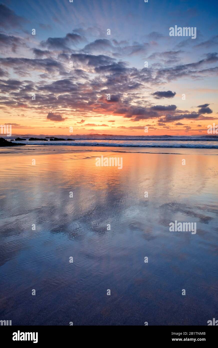 Wet evening hi-res stock photography and images - Alamy