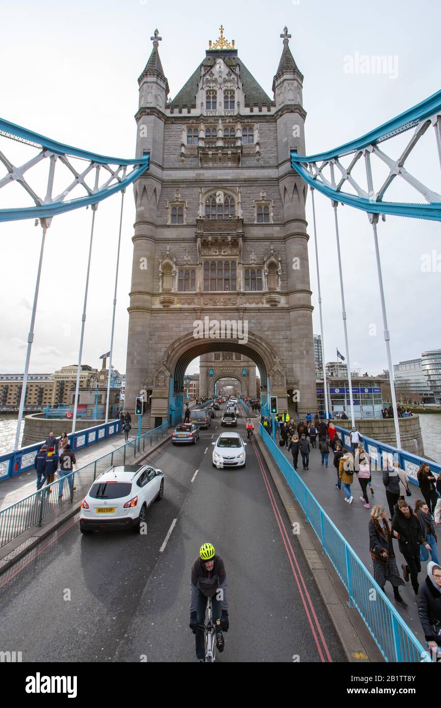 London tower bridge view from a hop on-off bus Stock Photo - Alamy