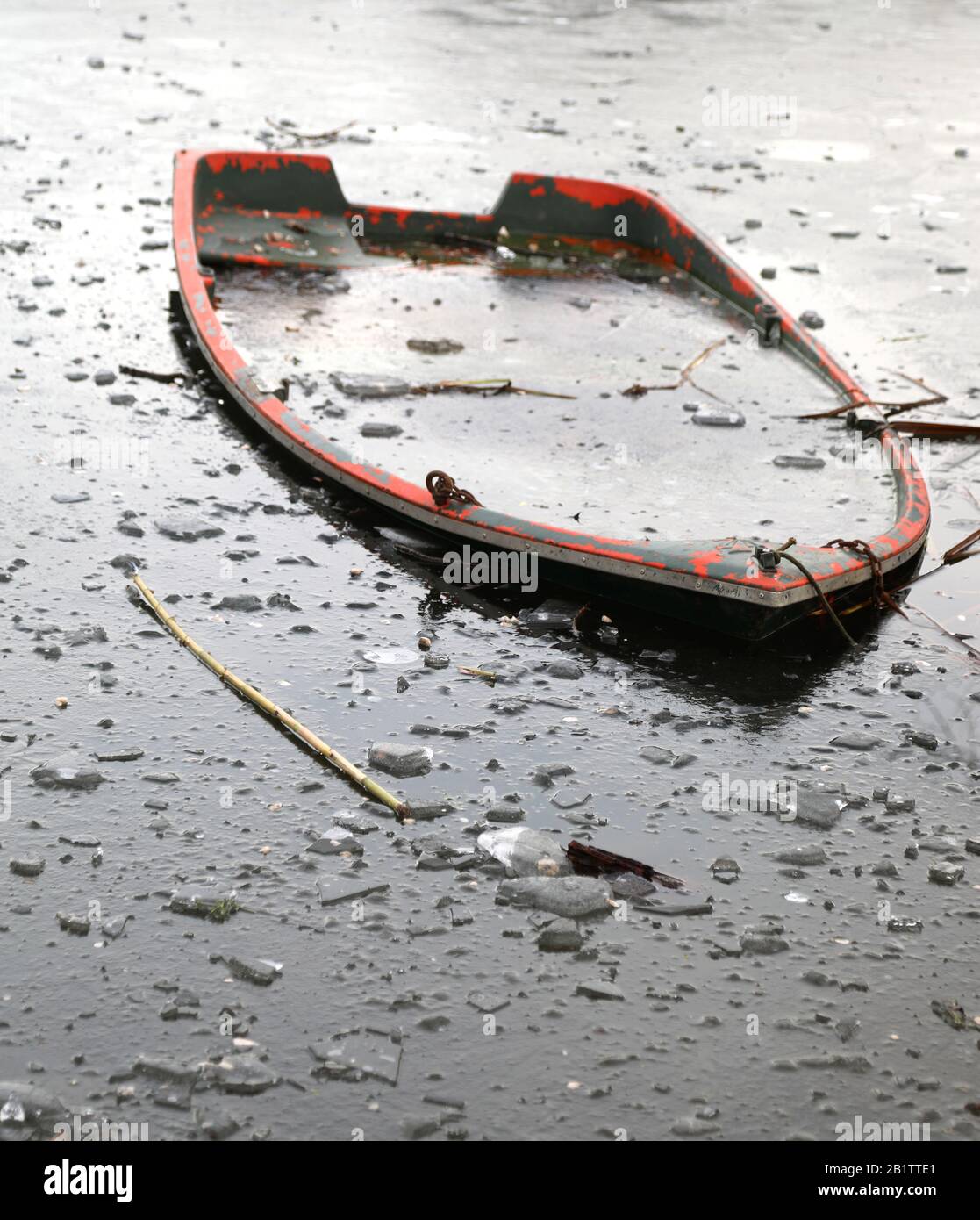 Boat ice damage hi-res stock photography and images - Alamy