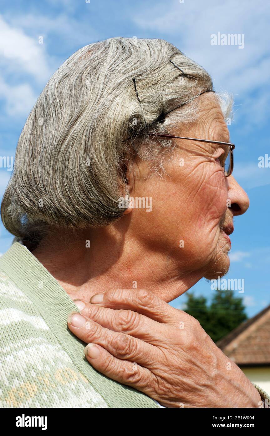 Elderly woman wearing hair net hi-res stock photography and images - Alamy