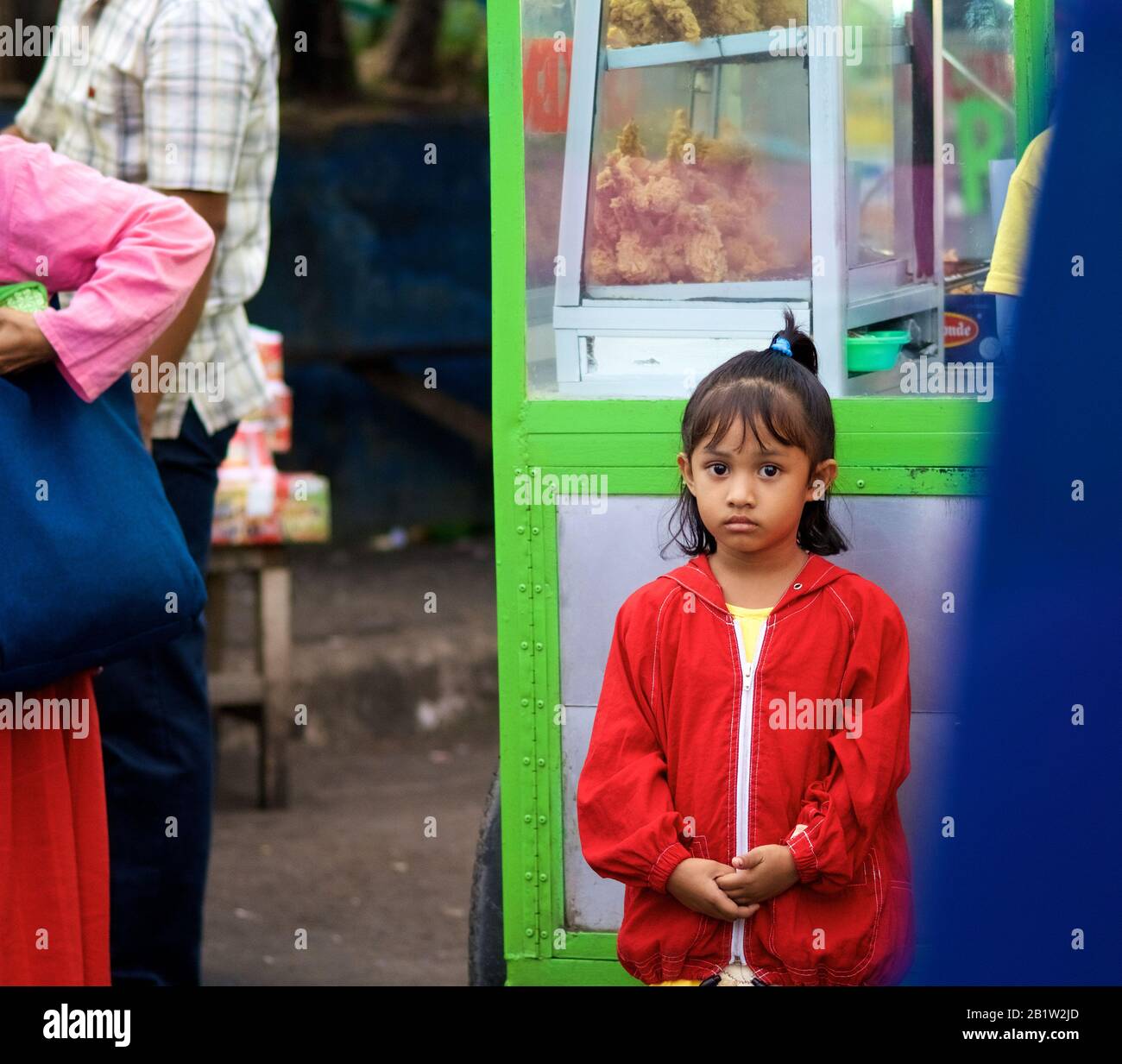 Little girl Indonesian girl waiting, Cianjur - Java, Indonesia. Cianjur ...