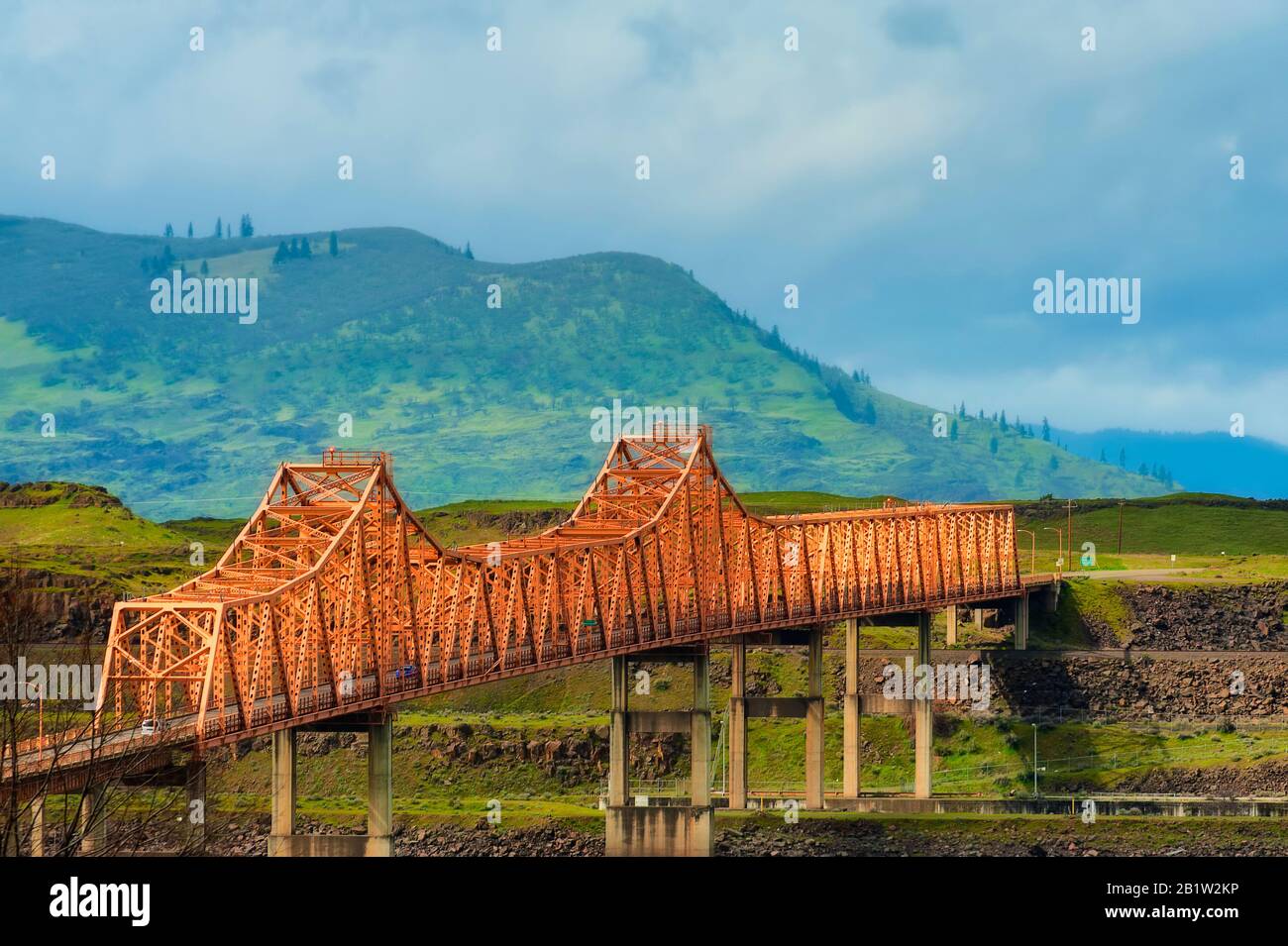 The Dalles Bridge seen and photographed from car traveling on I-84 ...