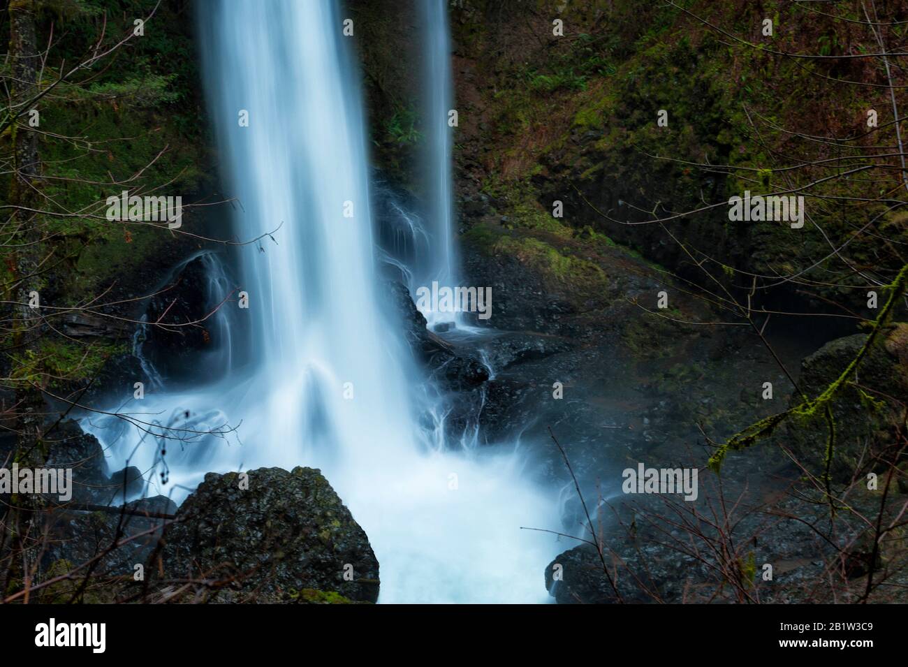 Silver Falls State Park in Oregon is the home of the trail of ten ...