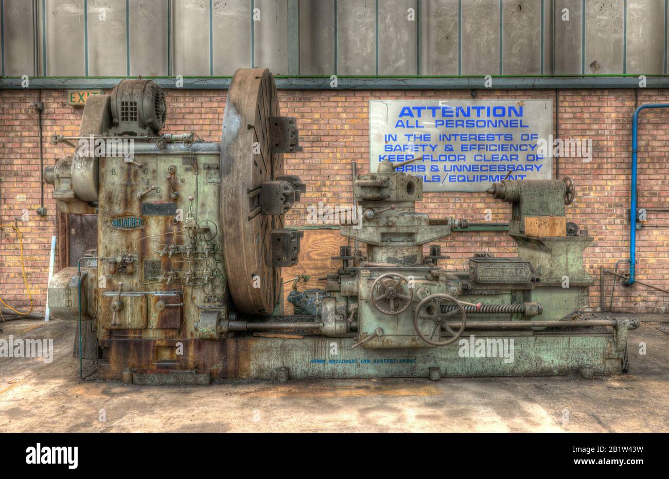 Old lathe hi-res stock photography and images - Alamy