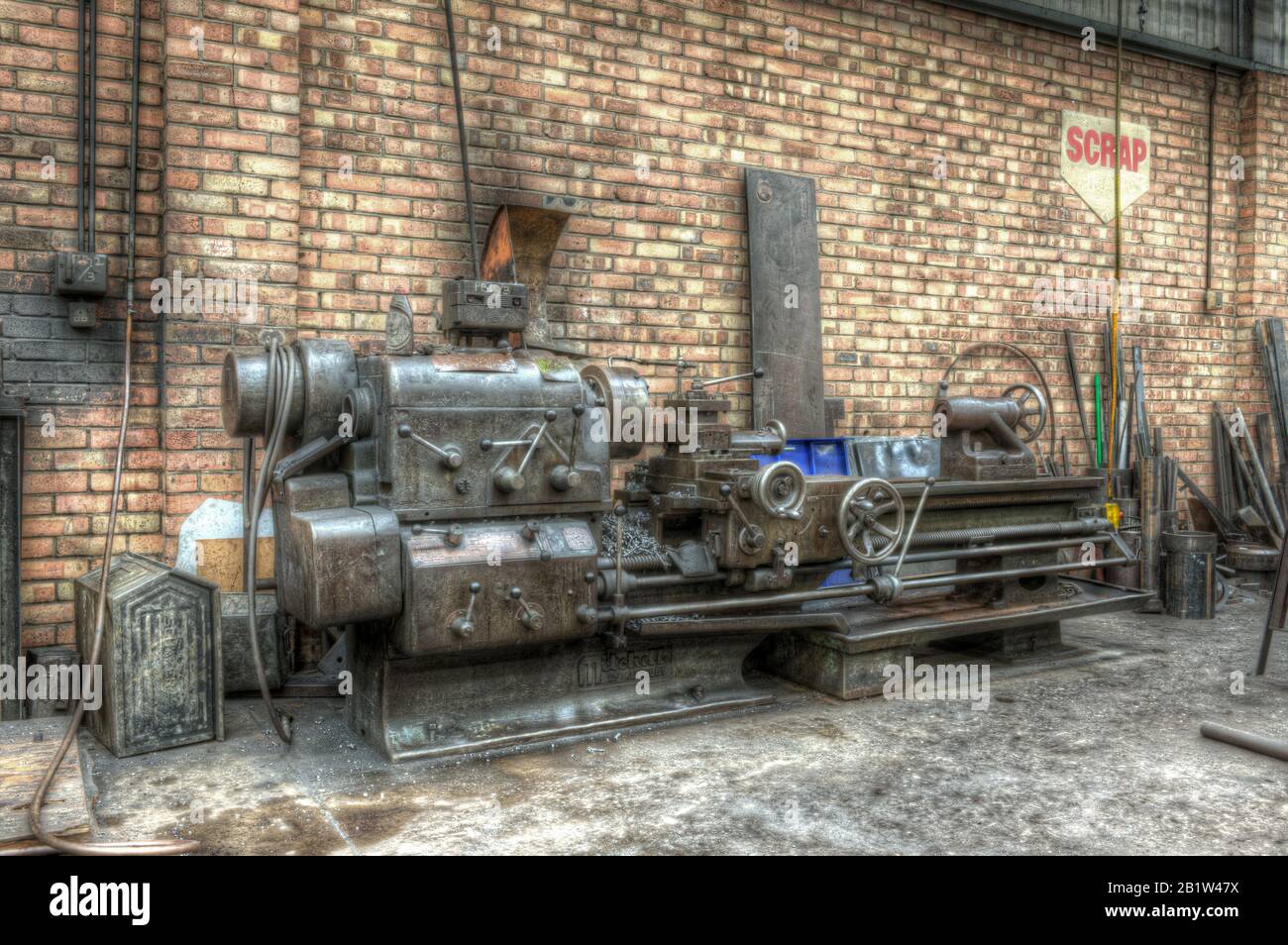 Abandoned engineering hi-res stock photography and images - Alamy