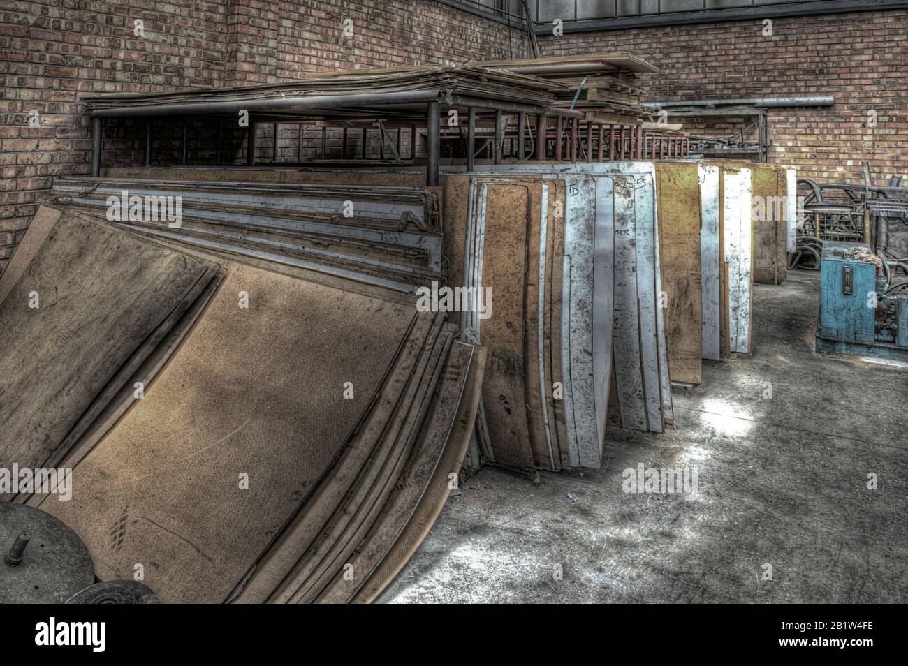 Abandoned engineering hi-res stock photography and images - Alamy