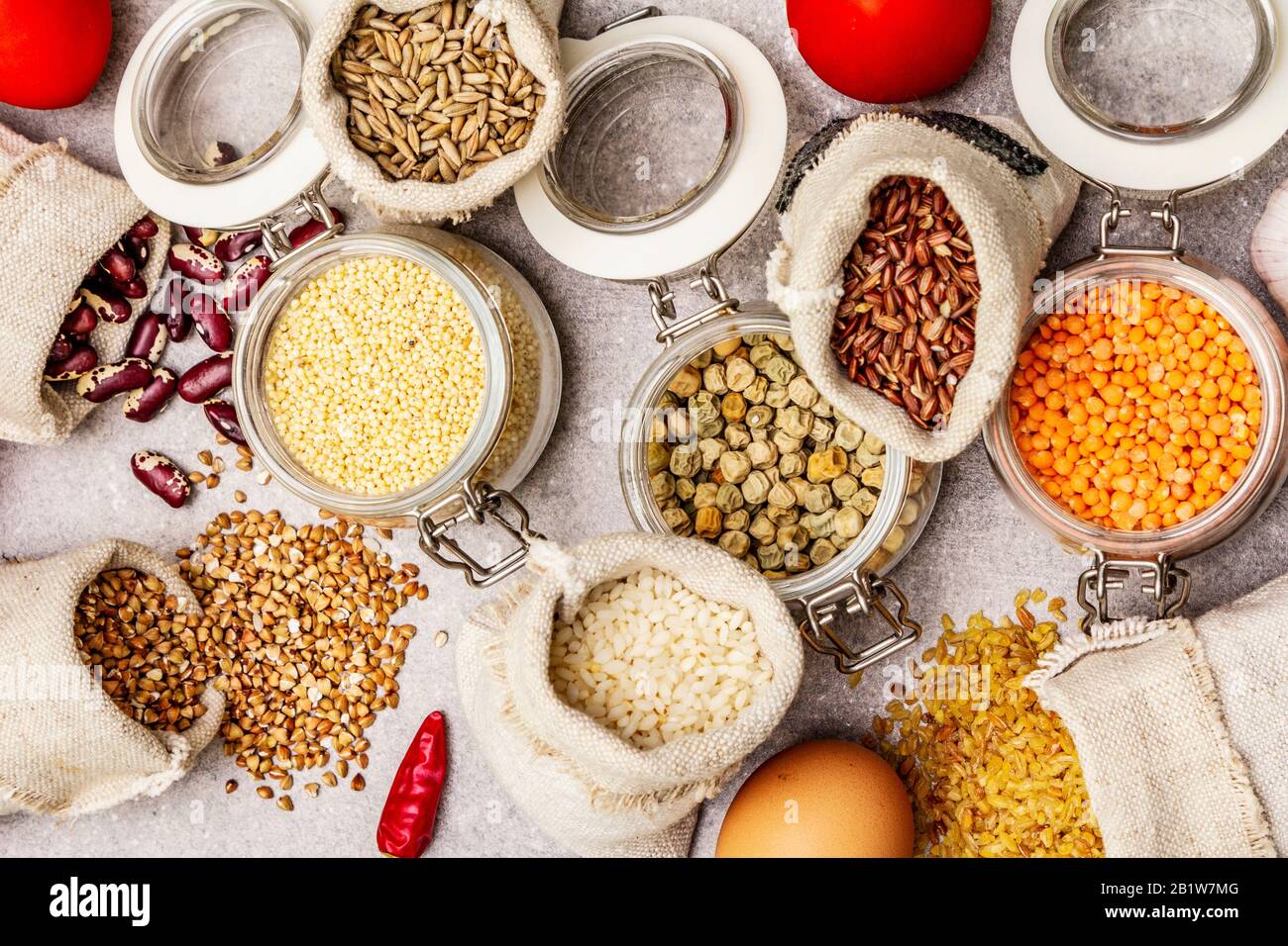 Zero waste food shopping concept. Cereals, pasta, legumes, dried ...