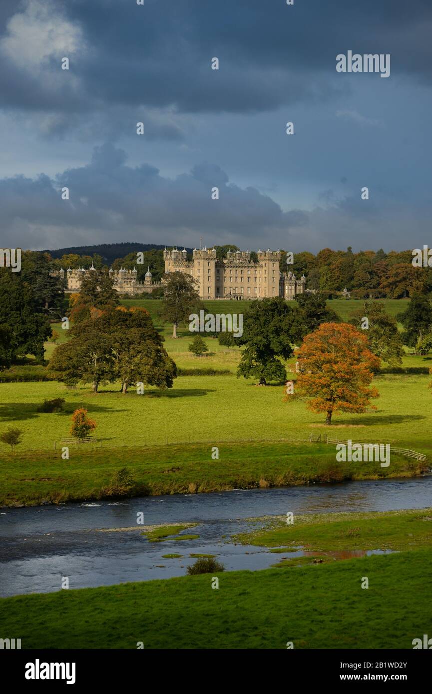 Adam roxburgh hi-res stock photography and images - Alamy