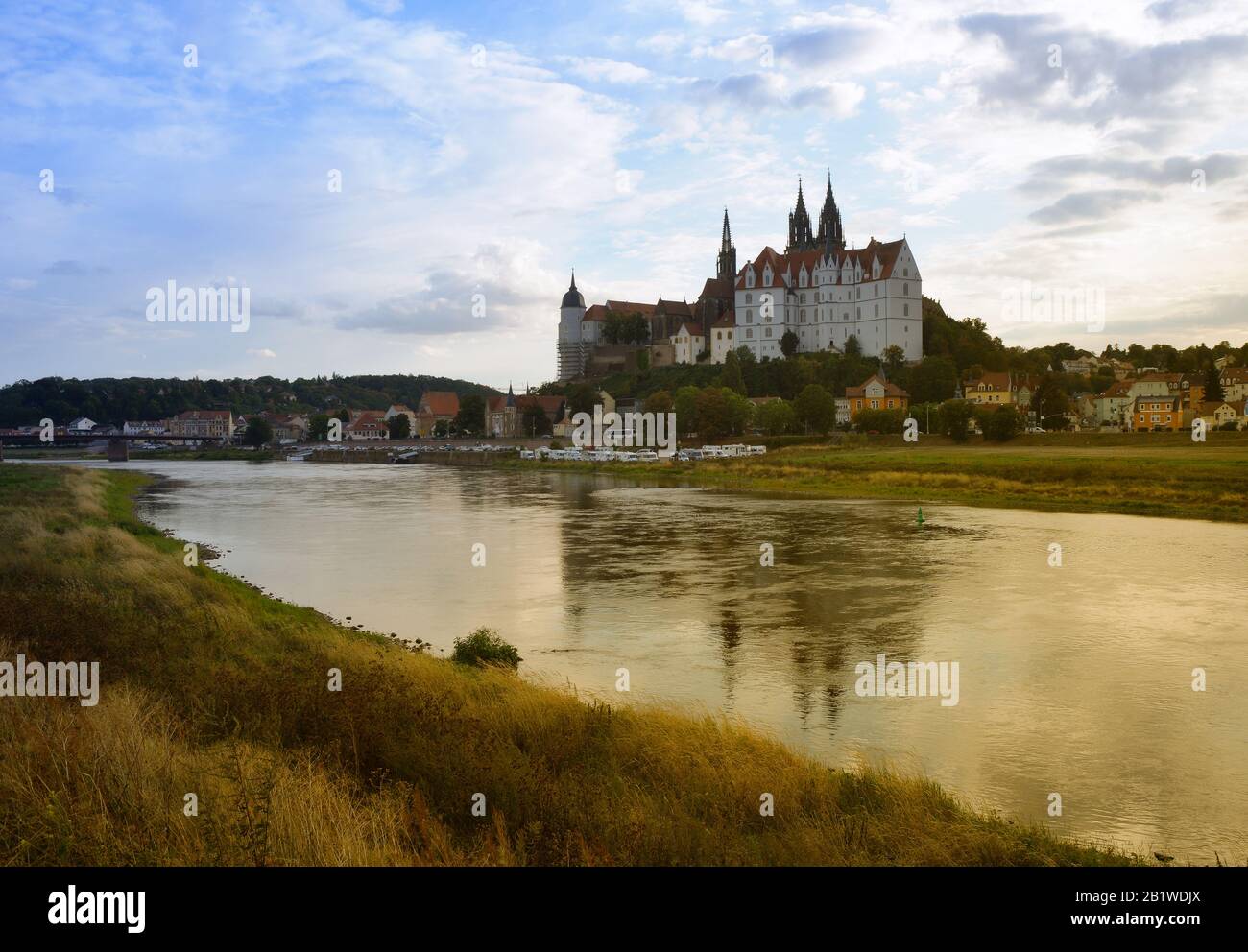 Meissen, Germany, Elbe river with the castle Albrechtsburg Stock Photo ...