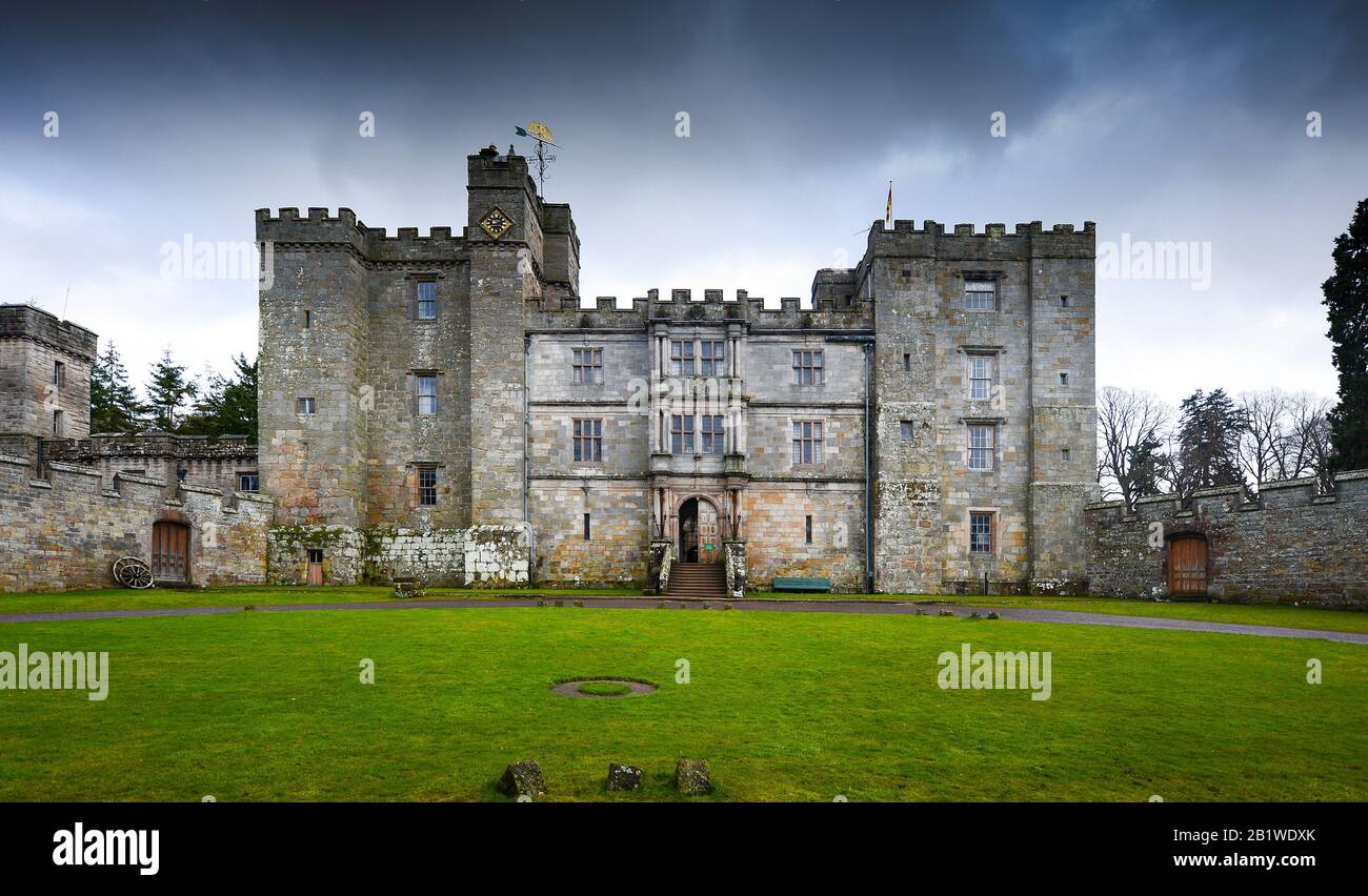 Chillingham castle hi-res stock photography and images - Alamy